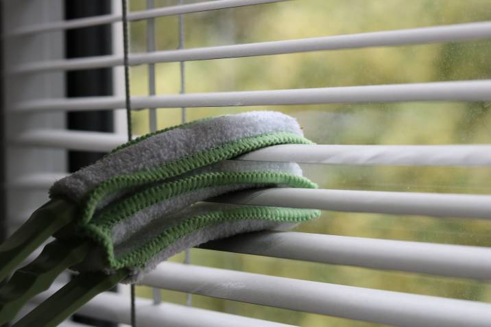 How to Clean Venetian Blinds | Airtasker US