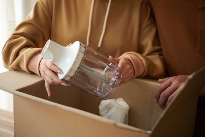 How to Pack Kitchen for Moving | Airtasker UK